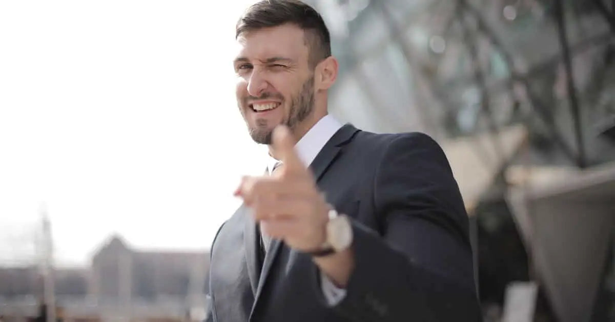 What Does It Mean When A Guy Winks – Inspire Pearls